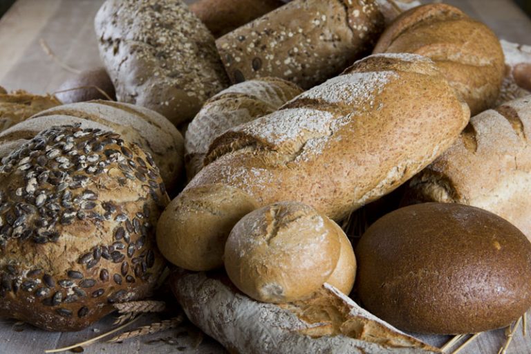 broden-bakkerij-aroma-biologisch-spelt-brood-broodjes-koop-brood-online ...